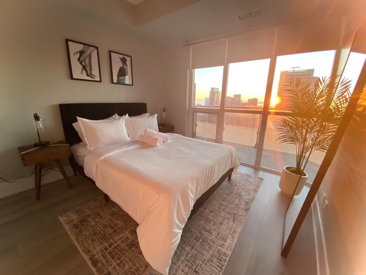 Lux Cityview Condo W/freeparking By Cn Tower - Toronto
