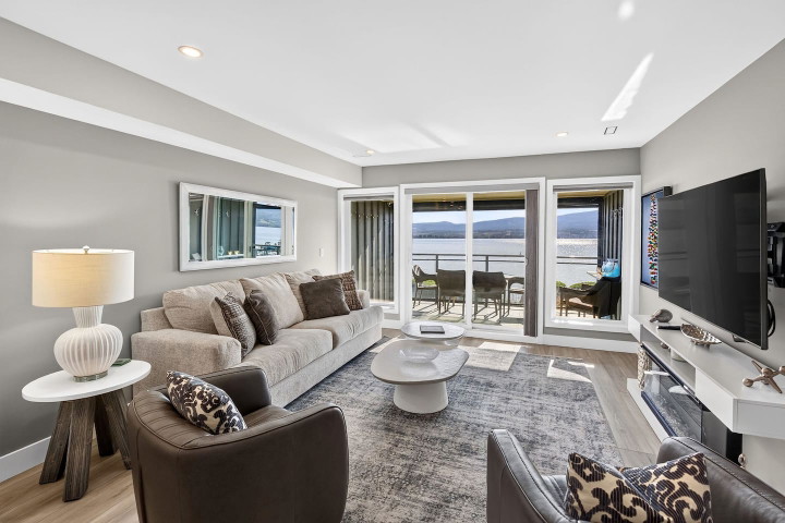 204 -  Chic Home With Scenic Views - Casaloma - West Kelowna