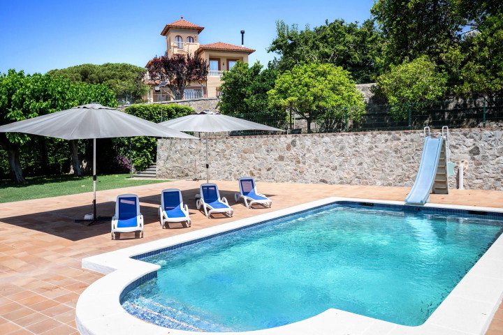 Viewpoint, Private Swimming Pool, Surrounded By Vineyards - Caldes de Montbui