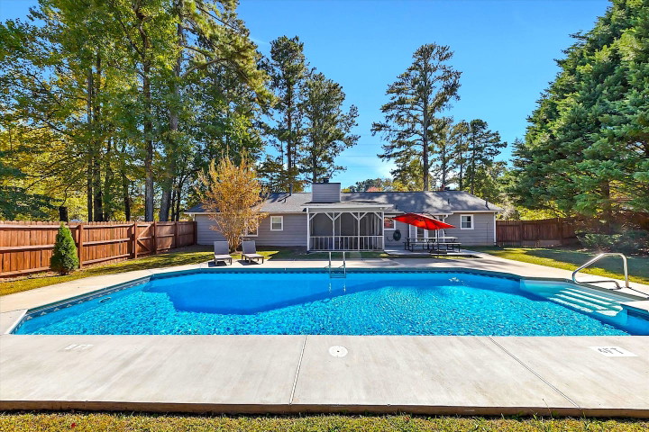 Sparkling Clean Ranch Home With Private Pool! - Acworth, GA