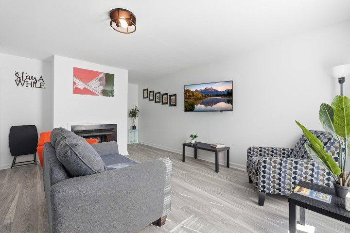 Art-themed Retreat-renovated Condo 2br W/king Bed - Huntsville, AL