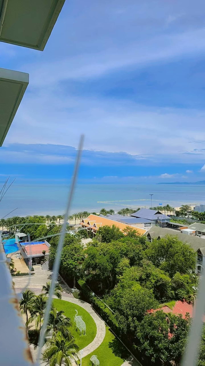 Zt02 Jomtien Longpini, The Beach Is Just Outside The Door, There Are Songtaews, Night Market, Rooms Are Randomly Arranged - Jomtien