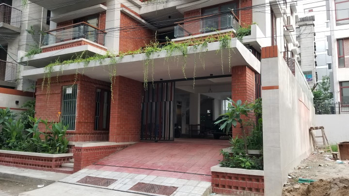 Stylish 3 Bedroom Ac Apartment At Basundhara R/a - Dhaka