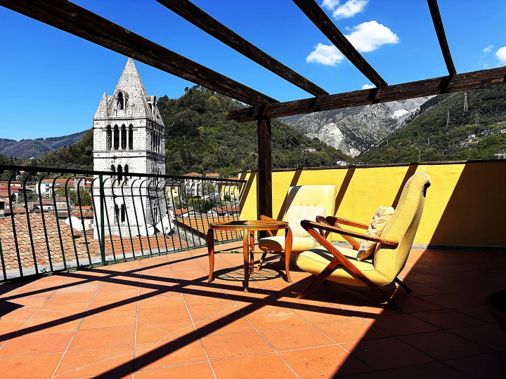 Elegant Penthouse In The Historic Center - Carrara