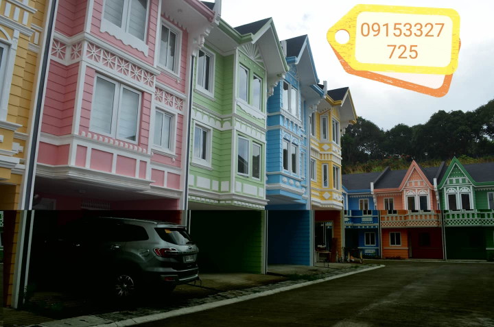 3 Storey Pink House And Fully Furnished - Batangas