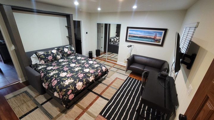 Impeccable Downtown Palo Alto Pied A Terre - Palo Alto, CA