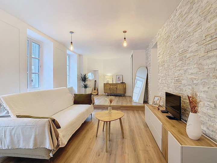 Le Catalan, City Center, 4 People, 2 Bedrooms, Charm - Voiron