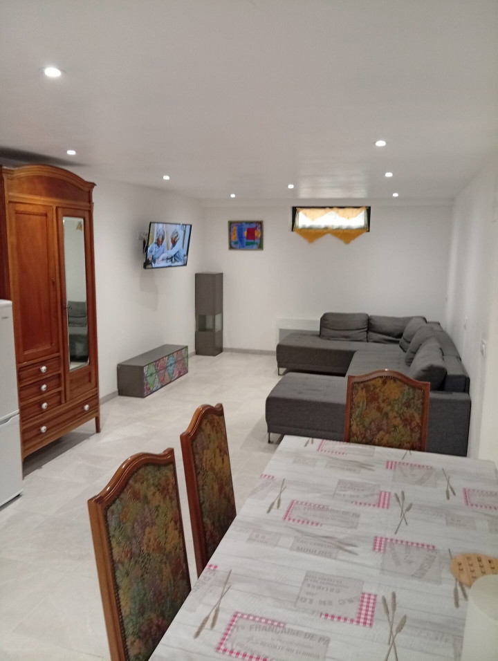 Grand Logement En Souplex Entier. - Castres