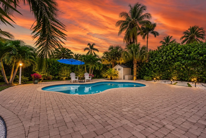 Private Pool Retreat  5th Ave + Beach Nearby - Naples, FL