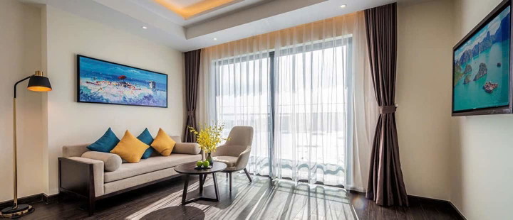 2br Bay View High Floor Near Vincom - Kina