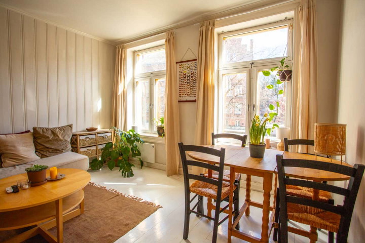 Historic Grünerløkka Apt With Fireplace - Oslo