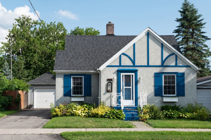 Charming Campbellford Home With A Garden Oasis - Campbellford