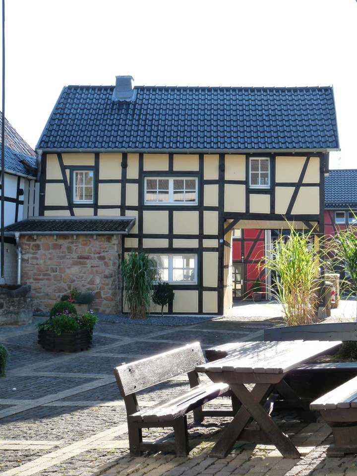 Ziehbrunnenhäuschen, Half-timbered - Euskirchen