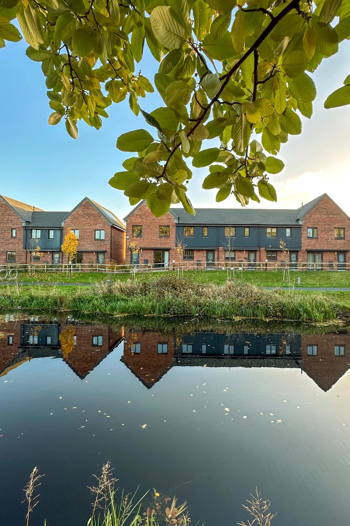 Modern 3-bdr House With River View - Near Glasgow - Paisley