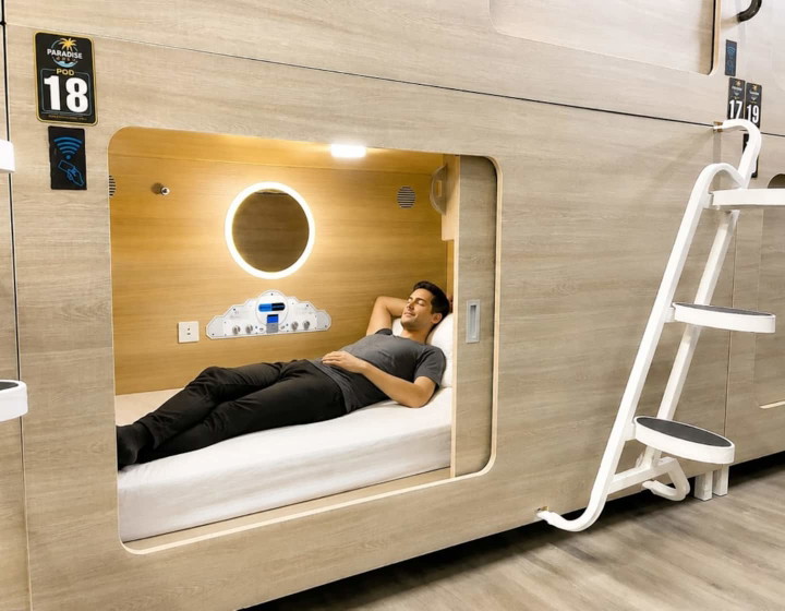 Sleep Different, Stay Inspired, Capsule Hotel - Surfers Paradise