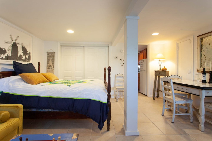 Frida Studio By The Ocean - Oceanside, NY
