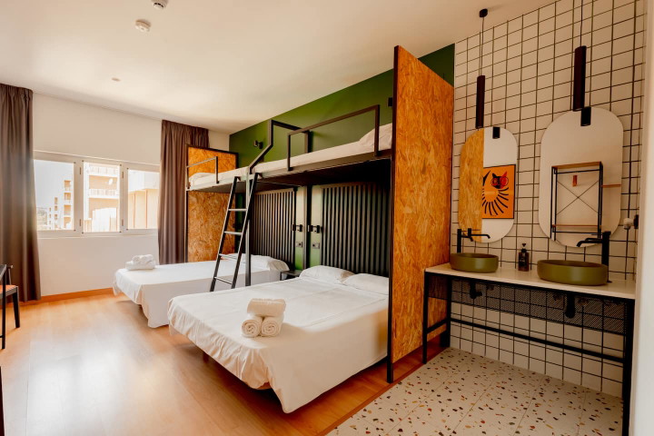 Habitación Familiar 6 Huéspedes Con Baño Privado - Toledo