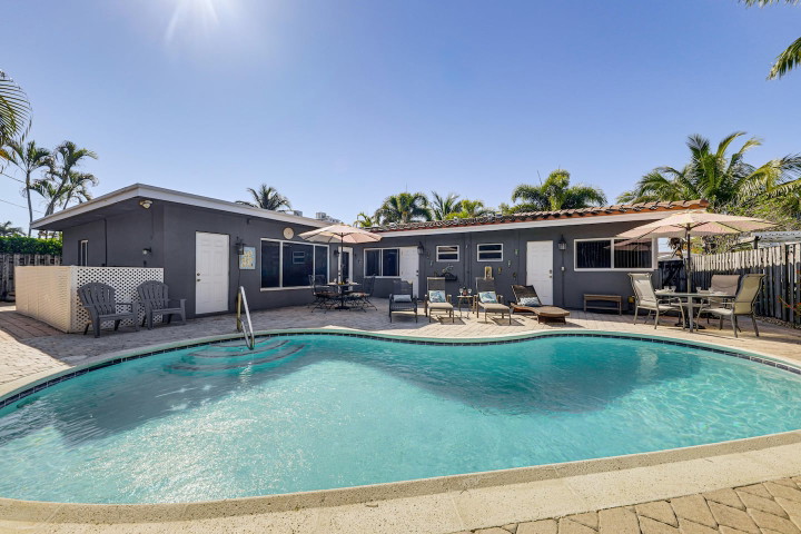 Steps To Beach! Villa W/ Shared Pool - Pompano Beach, FL