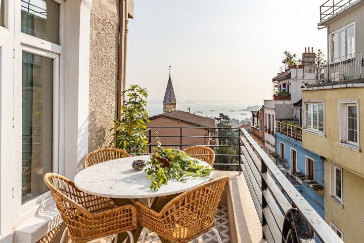 The Finest Stay: 3br, Terrace & Remarkable Views - Estambul