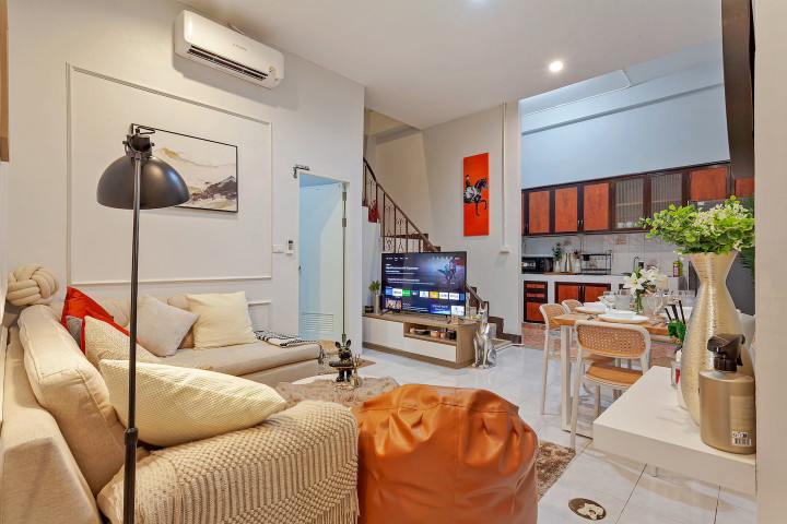 Coco's Townhouse Bts Donnut 350 Metros 3br3bth - Thailand