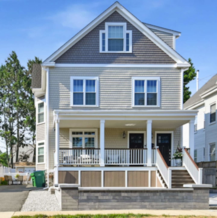 Charming Colonial Two Bedroom Basement Apartment - Everett, MA