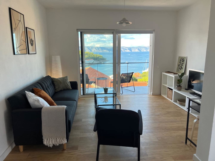 Apartman S Parkingom - Jelsa