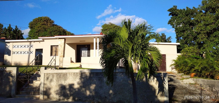 (Hogar Solar) Cojimar Le Garage, Havana, Cuba. - Cuba
