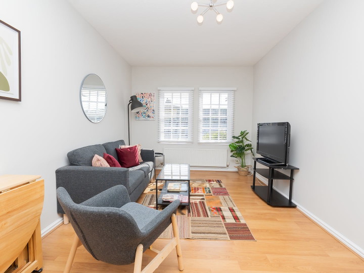 Bright Modern One Bed Apartment - Bath City Centre - Bath