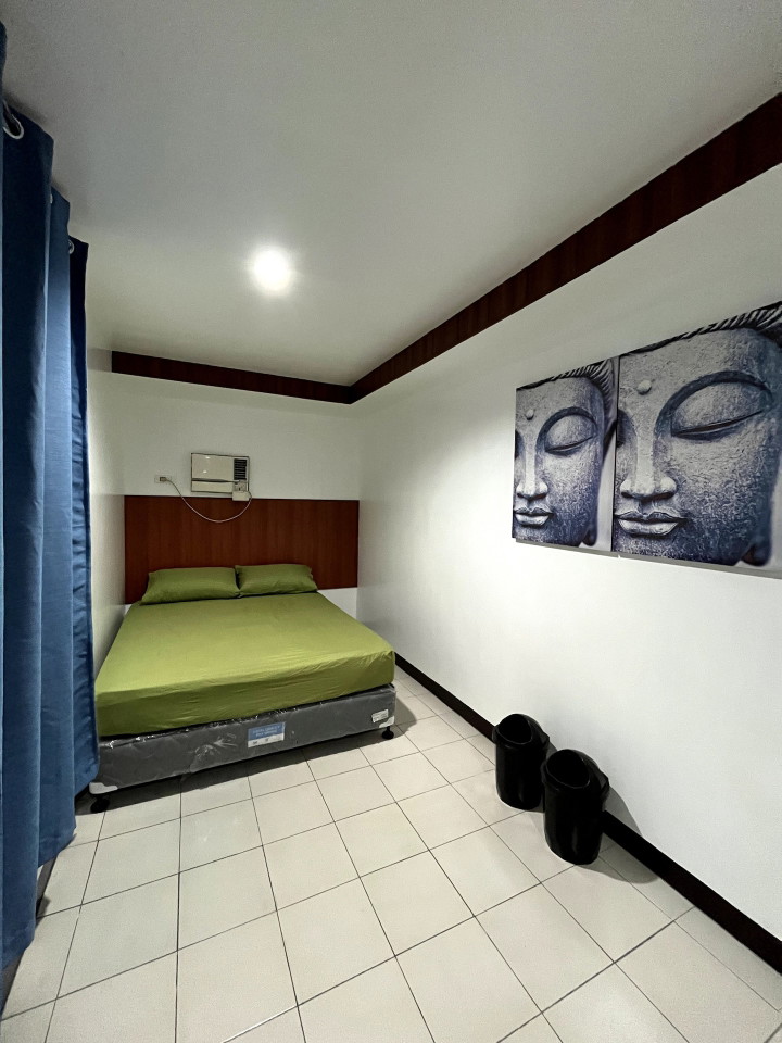 1-bedroom Near The Upper East Across Landers 500mb - Bacolod