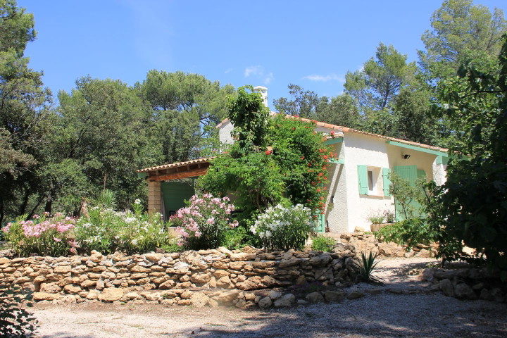 Air-conditioned Private Cottage In The Heart Of A Farmhouse In Rognes - La Roque-d'Anthéron