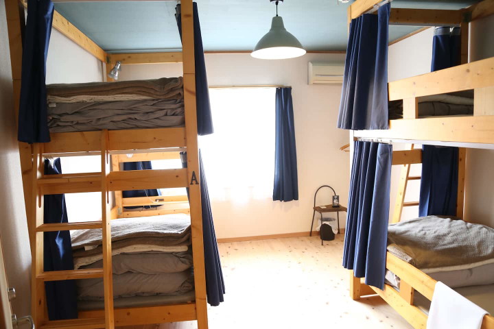 2段ベッドが2つの最大4名様用の個室になります。 - Himeji