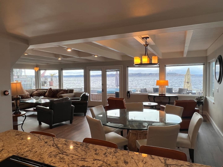 Redondo Beachfront Boardwalk Home - Federal Way, WA