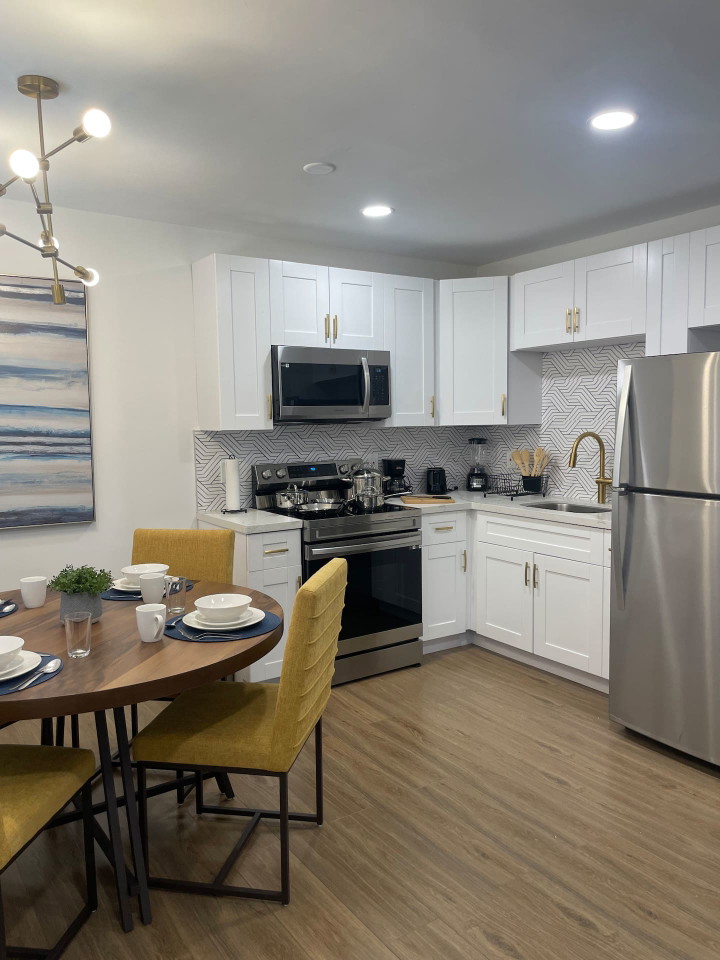 Modern Unit Near Hollywood Beach - Hollywood, FL