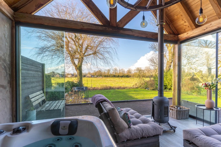 Wellness Lodge With Private Sauna And Jacuzzi - Nederland