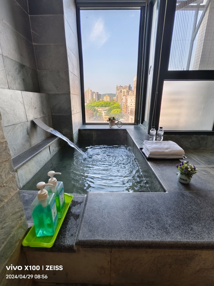 Yilan Jiaoxi Hot Spring Cozy Suite Mezzanine For Up To 4 People 2-4 Person Room Natural Hot Spring Tangweigou Park - Taipeh