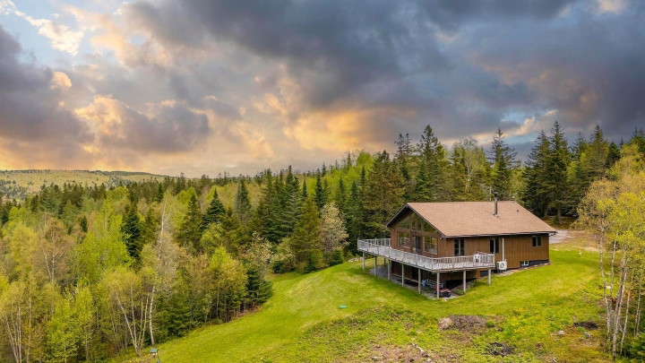 Mountainview Chalet - Sussex, NB, Canada