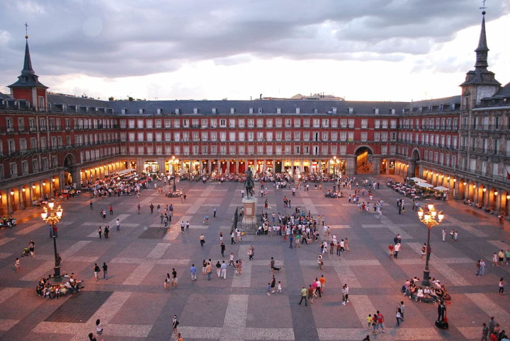 Luis's Apartments, Apartment With 2 Double Beds - Madrid