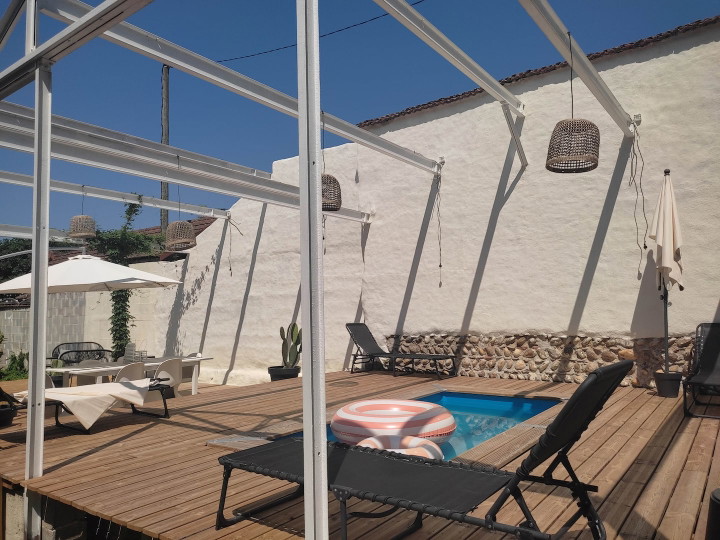 Jolie Villa Rénovée Avec Petite Piscine - Beaurepaire