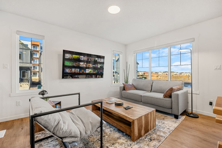 Game Room, King Bed, Garage, Near Henday - Edmonton