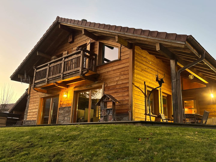 Spacieux Chalet 4 éToiles, Bain Nordique Baby Foot - Ventron