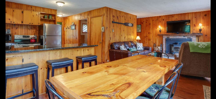 Omas Cabin - Tupper Lake, NY