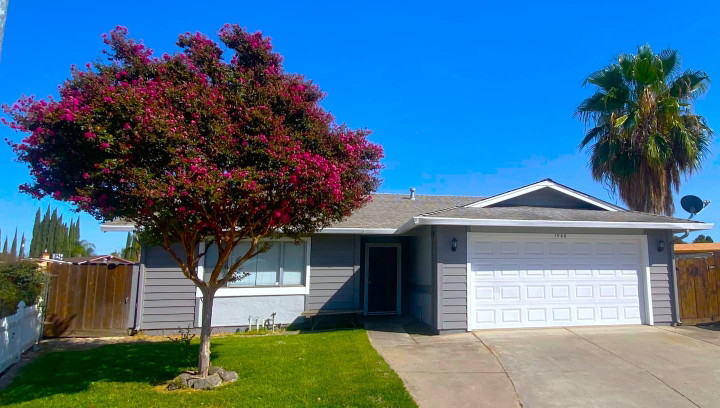 Manteca 4br Home Sleeps 8-cal King Beds, Spacious! - Manteca, CA