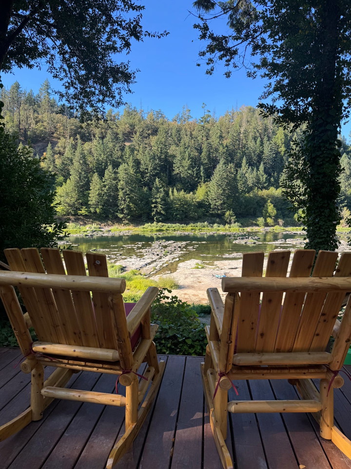 Rustic Riverfront Cabin - Oregon