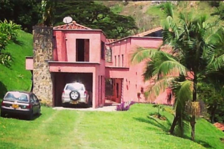 Hermosa Casa De Campo/ Beautiful Country House - Copacabana