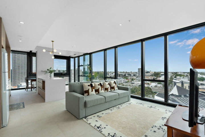 Cbd/perth City 2br High-rise Apt+parking&gympool - South Perth