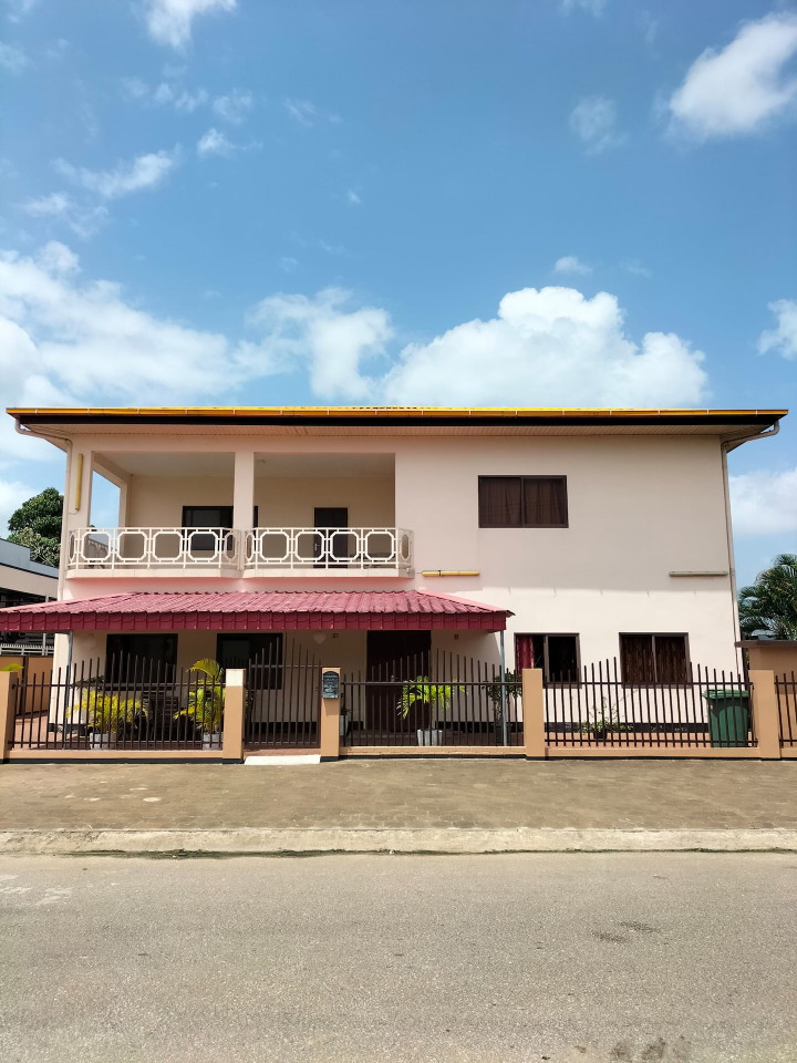 Arcton Apartments & Rooms ( 2 ) In Paramaribo. - Paramaribo