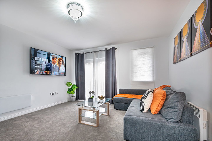 2 Bedroom Apartment In Reading With Free Parking - Henley-on-Thames
