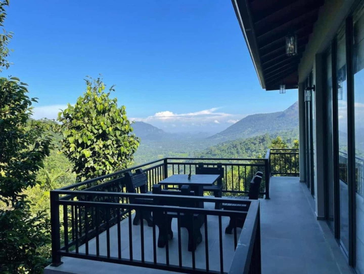Balumgala Estate Bungalow Kandy - Sri Lanka