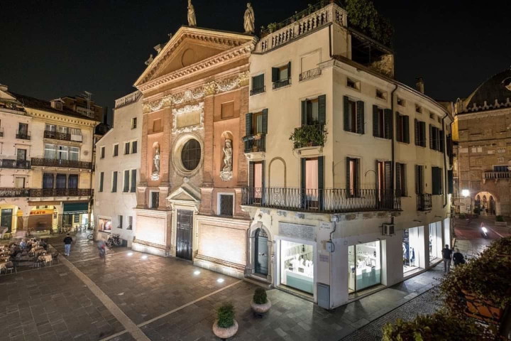 Old Town Charm With A View - Padua