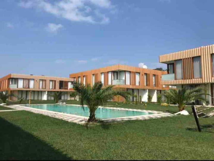 ŞIle'de Sitede Keyifli Bir Bahçe Katı - Şile